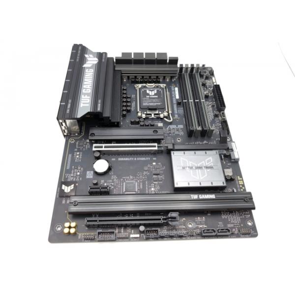 ■分類：マザーボード■ランク：中古■メーカー：ASUS■製造番号：SCM0PH014012MN6■備考：BIOS ver：3011 付属品：箱、SATAケーブルx2、Wi-Fiアンテナ、M.2ゴムパッケージx2、M.2ネジパッケージx1、ク...