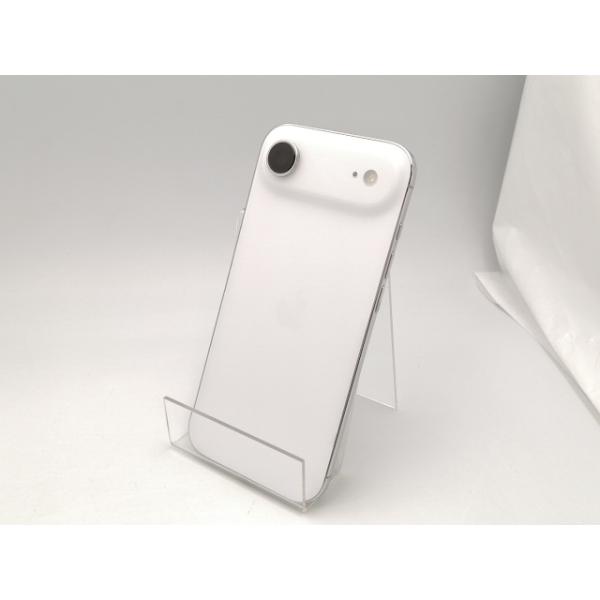 ■分類：iPhone■ランク：ランクB■メーカー：Apple■製造番号：356770693331215■備考：OS：26.5.1 状態：画面上下に微細なキズ、フレームの全体に微細なスレ、フレームの右上に微細なキズ バッテリー容量：99%（0...
