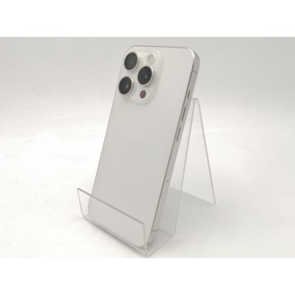 ■分類：iPhone■ランク：ランクC■メーカー：Apple■製造番号：355361720265583■備考：OS：26.5.2 状態：画面全体的に細かなキズ、画面の右下角に複数のスリキズ バッテリー容量：83%(7月時点) バッテリー充放...