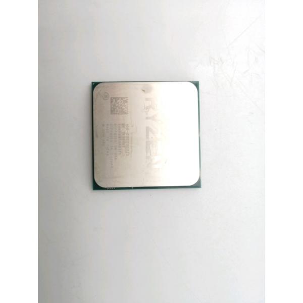 ■分類：CPU■ランク：中古■メーカー：AMD■製造番号：9HR9885S90175■備考：付属品：本体のみ■保証期間：１週間■注意事項：お客様のモニター発色の具合によって、実際の商品と色合いが異なる場合があります。
