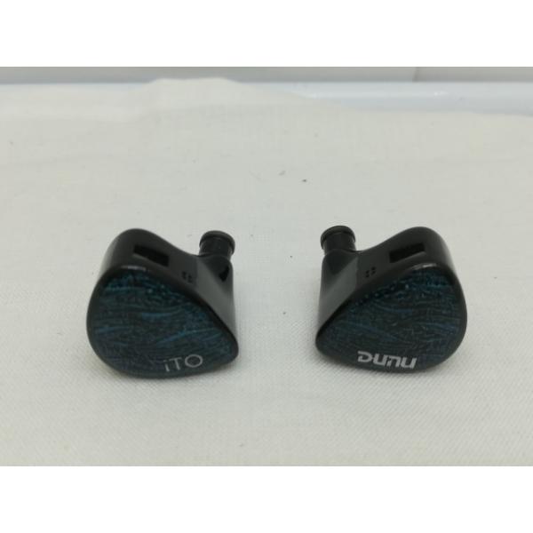 ■分類：ヘッドホン■ランク：ランクA■メーカー：DUNU-TOPSOUND■製造番号：02885■備考：状態：状態良好の中古商品。キズ、使用感はほとんどありません。 付属品：箱、キャリングケース、交換用イヤーピース、ケーブル、3.3mm変換...