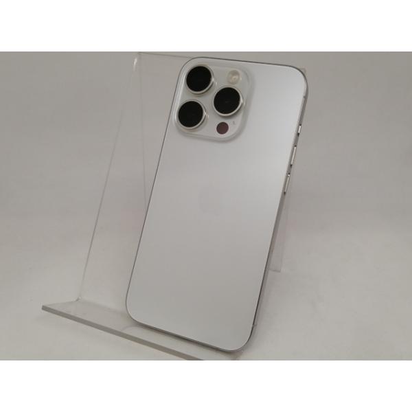 ■分類：iPhone■ランク：ランクC■メーカー：Apple■製造番号：355746609359806■備考：OS：26.1 状態：フレームや液晶全体に目立つキズ、アウトカメラに写りこみが多数あります。 バッテリー容量：88%（01月時点）...