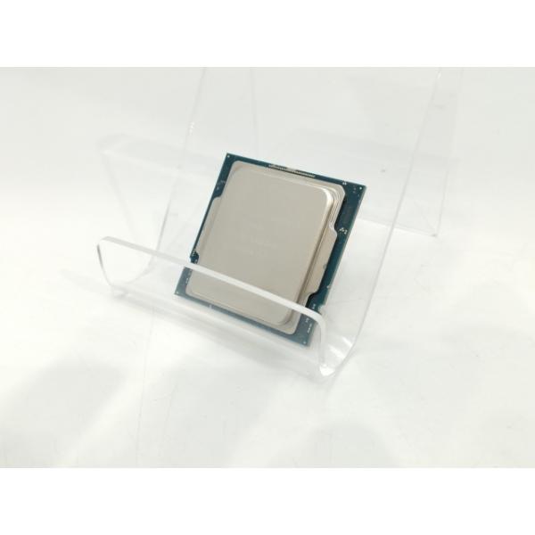 ■分類：CPU■ランク：中古■メーカー：Intel■製造番号：V110N568■備考：本体のみ■保証期間：１週間■注意事項：お客様のモニター発色の具合によって、実際の商品と色合いが異なる場合があります。