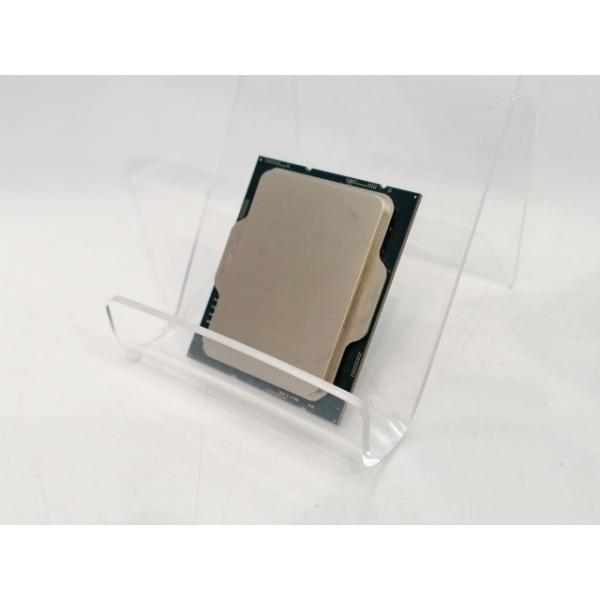 ■分類：CPU■ランク：中古■メーカー：Intel■備考：付属品：箱、印刷物、CPUファン(使用感・ホコリあり)■保証期間：１週間■注意事項：お客様のモニター発色の具合によって、実際の商品と色合いが異なる場合があります。