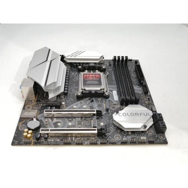 ■分類：マザーボード■ランク：中古■メーカー：Colorful■製造番号：8E00S02T49600BA■備考：BIOS ver：1010 状態：PCI-Expressスロット爪欠損 付属品：箱・ネジ類・SATAケーブル■保証期間：１週間■...