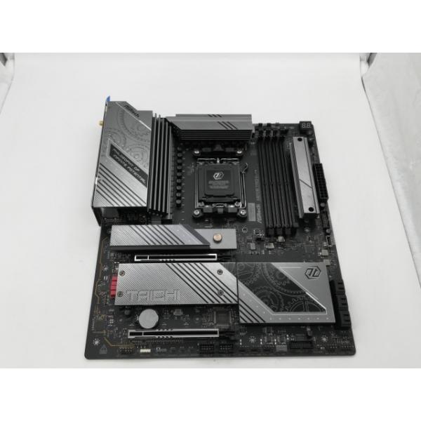 ■分類：マザーボード■ランク：中古■メーカー：ASRock■製造番号：H8M0XB074824■備考：BIOS ver：4.04 状態：背面オイルブリード 付属品：箱、WiFiアンテナ、SATAケーブル4本、サーミスタケーブルｘ2、印刷物、...