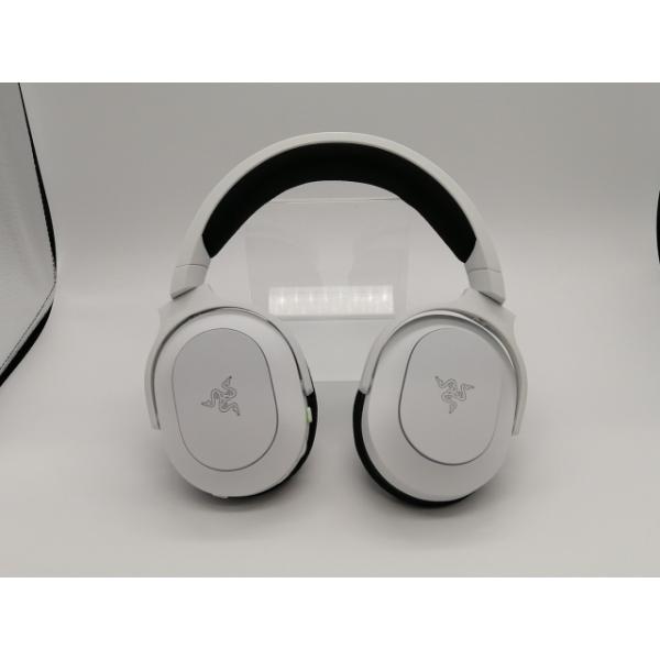 ■分類：ヘッドホン■ランク：ランクA■メーカー：Razer■製造番号：4947■備考：状態：使用に伴うスレがあります。 付属品：USBBC ワイヤレスドングル USBBA ⇔ USBBC変換、アダプタ USBBC ⇔ USBBC ケーブル（...