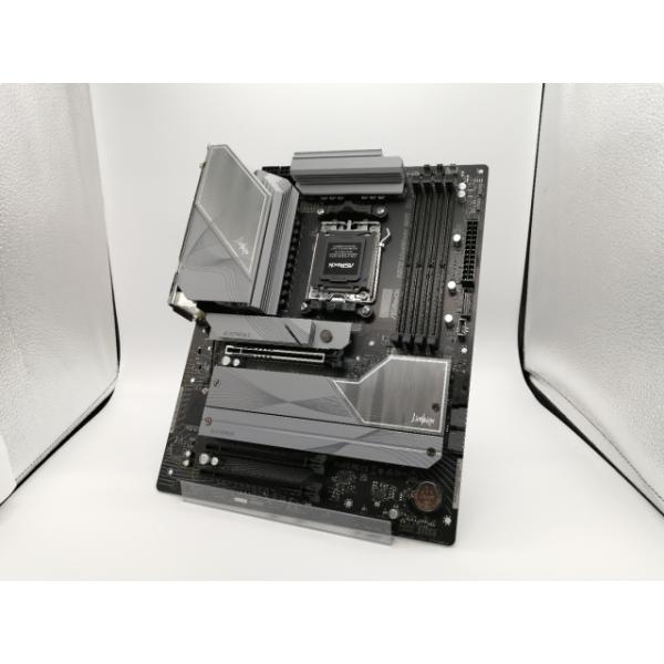 ■分類：マザーボード■ランク：中古■メーカー：ASRock■製造番号：J7M0XB158846■備考：BIOS ver：3.31 状態：スレがあります 付属品： SATAフラットケーブル、ASRock WiFi 2.4/5/6 GHz アン...