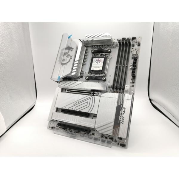■分類：マザーボード■ランク：中古■メーカー：MSI■製造番号：601-7E59-010B2503002156■備考：BIOS ver：1A20 状態：スレがあります 付属品：箱、印刷物、ケーブルステッカー、WiiFiアンテナ、SATA 6...