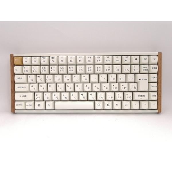 ■分類：パソコン用アクセサリー■ランク：中古■メーカー：Keychron■製造番号：B-2412K2HQ1JIS00690■備考：状態：キーに色素沈着付属品：箱、印刷物、AtoCアダプタ、レシーバー、レシーバー用延長アダプタ、スイッチプラー...