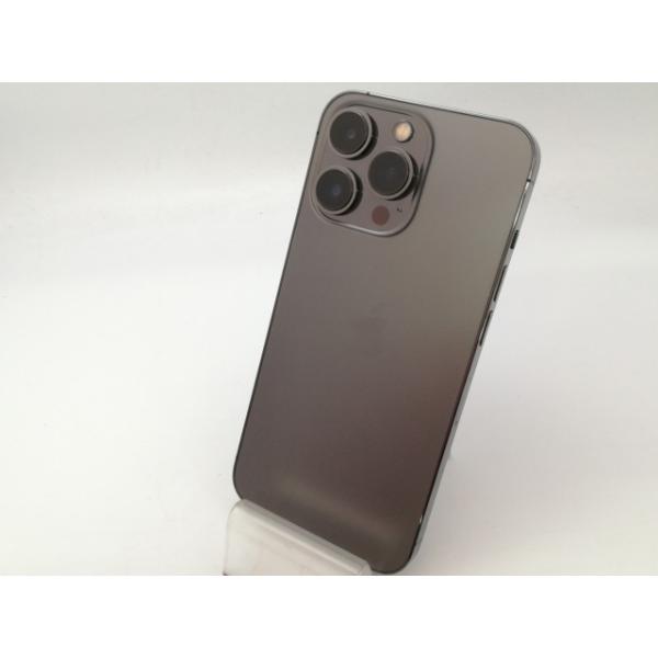 ■分類：iPhone■ランク：ランクC■メーカー：Apple■製造番号：356310701031596■備考：利用制限：○ OS：26.2 状態：撮影時に写り込み多数有り(3倍時) バッテリー劣化 フレームにキズや打痕 バッテリー容量：74...