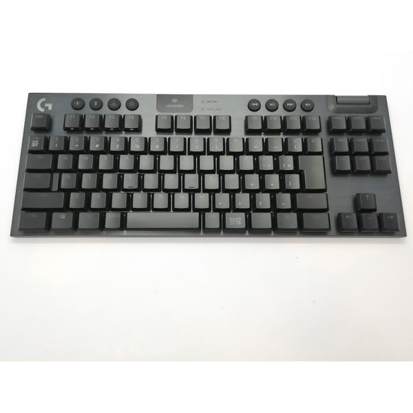 ■分類：パソコン用アクセサリー■ランク：中古■メーカー：Logicool■製造番号：2423MR050FF9■備考：状態：外装スレキズ、キートップテカリ付属品：箱、冊子類、ケーブル、変換アダプタ※USBドングルは欠品です■保証期間：１週間■...