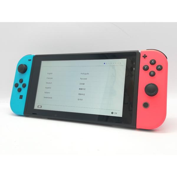 ■分類：据置ゲーム機■ランク：ランクB■メーカー：Nintendo■製造番号：XAJ10020701825■備考：状態：背面・Joy-Conスレ 付属品：箱、冊子、ACアダプタ、HDMIケーブル、グリップ、ストラップx２、ドック■保証期間：...