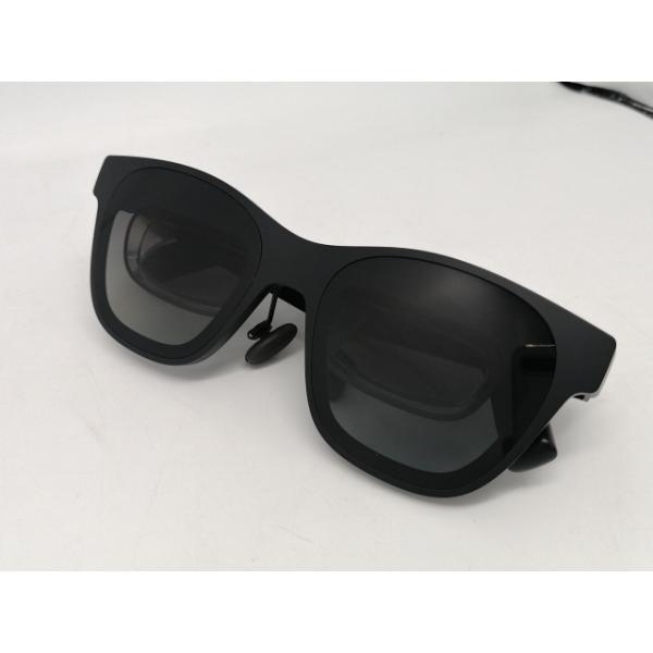 ■分類：ヘッドマウントディスプレイ■ランク：ランクC■メーカー：Xreal■製造番号：E3X643712861GF■備考：状態：遮光カバースレ、キズ、ケースヒンジ割れ(動作可)、スレ、ほこり※視力矯正レンズ用フレームにレンズ装着済み付属品：...