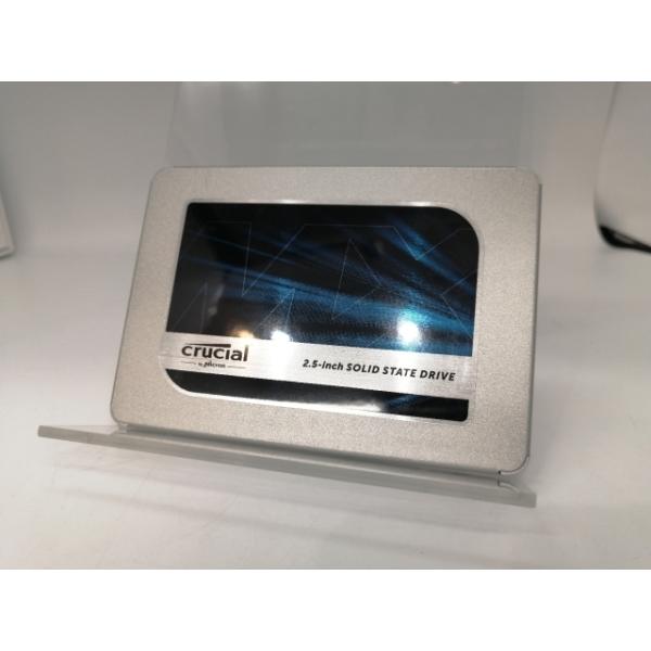 ■分類：SSD■ランク：中古■メーカー：Crucial■製造番号：2134E5C8048F■備考：健康状態：正常93％付属品：本体のみ■保証期間：１週間■注意事項：お客様のモニター発色の具合によって、実際の商品と色合いが異なる場合があります。
