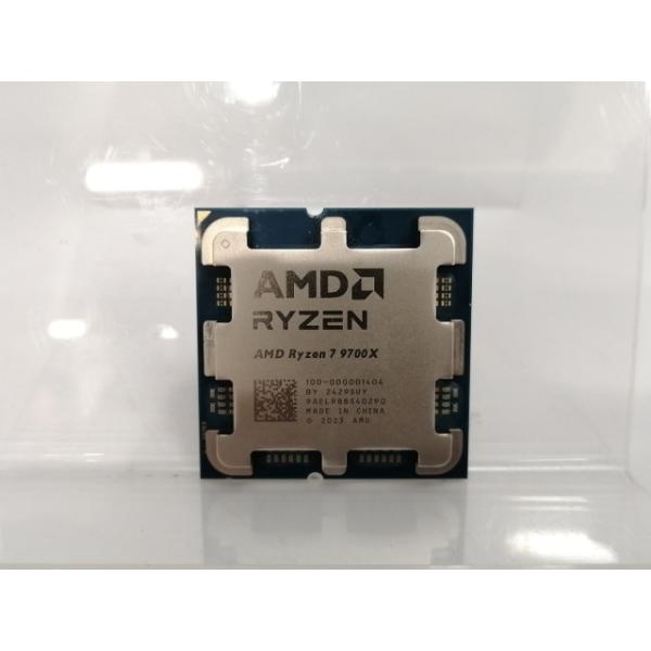 ■分類：CPU■ランク：中古■メーカー：AMD■製造番号：9AEL988S40290■備考：状態：ヒートスプレッダにスレキズ付属品：箱、印刷物、ブリスターパック■保証期間：１週間■注意事項：お客様のモニター発色の具合によって、実際の商品と色...