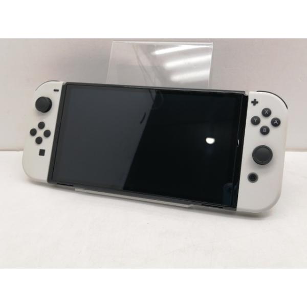 ■分類：据置ゲーム機■ランク：ランクA■メーカー：Nintendo■製造番号：XTJ50469252601■備考：状態：背面に微スレあり 付属品 ドック、Joy-Con(LR)、ストラップ×2、グリップ、HDMIケーブル、AC、印刷物、箱■...