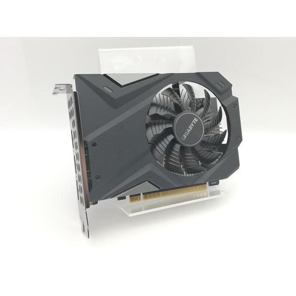 ■分類：ビデオボード■ランク：中古■メーカー：GIGABYTE■製造番号：194441003841■備考：状態：キズやスレ、チリの付着がございます。付属品：本体のみ■保証期間：１週間■注意事項：お客様のモニター発色の具合によって、実際の商品...
