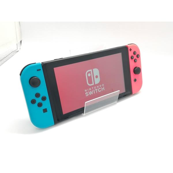 ■分類：据置ゲーム機■ランク：ランクB■メーカー：Nintendo■製造番号：XKJ40031527589■備考：状態：画面にキズ、背面にスレ、付属品にスレがございます。 付属品：箱、ACアダプタ、Switchドック、Joy-Conｘ2、J...
