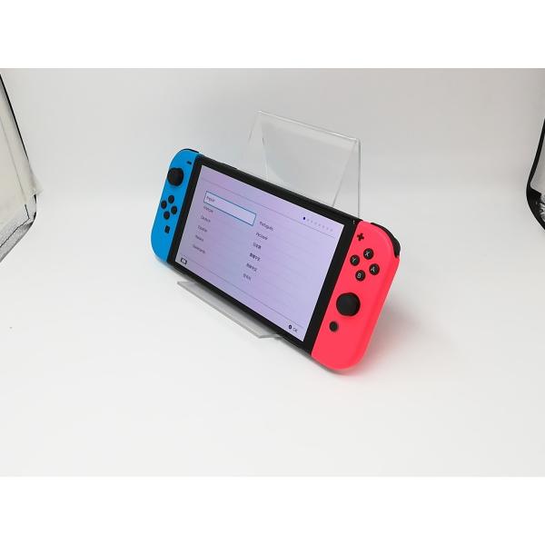 ■分類：据置ゲーム機■ランク：ランクB■メーカー：Nintendo■製造番号：XTJ10914525933■備考：状態：本体ベゼルに微細なキズ、背面に薄いスレ、Joy-Conとグリップにスレや細かなキズがございます。 付属品：箱、印刷物、ド...