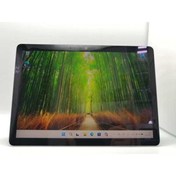 ■分類：Windowsタブレット■ランク：ランクB■メーカー：Microsoft■製造番号：0B33Y78225033F■備考：状態：液晶にホワイトスポットや線キズ、フレームや外装にスレキズがあります 付属品：ACアダプタ、別売りのタイプカ...
