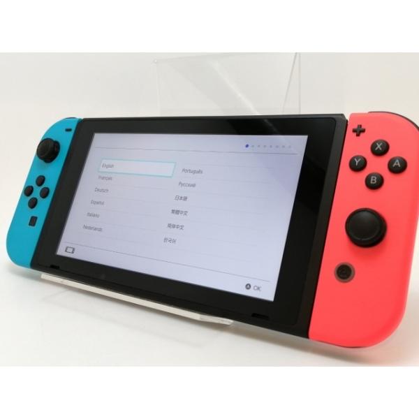 ■分類：据置ゲーム機■ランク：ランクB■メーカー：Nintendo■製造番号：XKJ70051804476■備考：状態：本体・Joy-Con(L/R)・ドック・グリップスレ付属品：箱（シリアル相違）、ドック、Joy-Con(L/R)、ストラ...