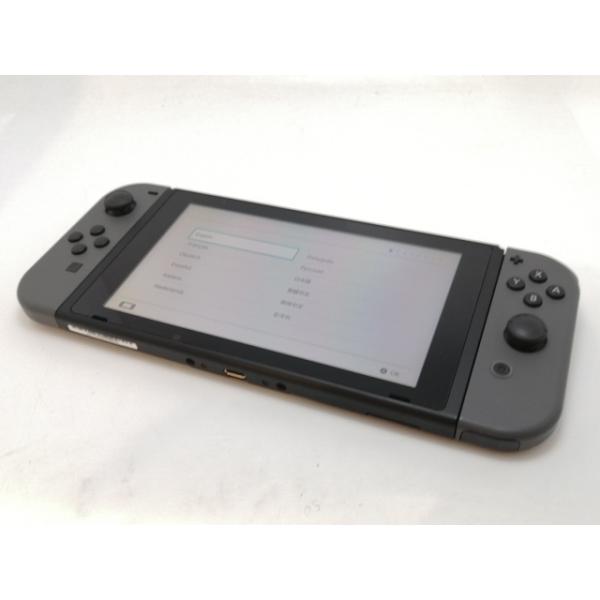 ■分類：据置ゲーム機■ランク：ランクC■メーカー：Nintendo■製造番号：XAJ70062998362■備考：状態：外装スレ・光沢、ソフトスロット蓋緩み、画面色ムラ、ジョイコンスレ、スティック摩耗(L/R)、グリップ汚れ付属品：箱(保証...
