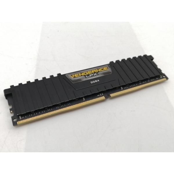 ■分類：メモリー■ランク：中古■メーカー：DDR4■製造番号：8201■備考：corsair■保証期間：１週間■注意事項：お客様のモニター発色の具合によって、実際の商品と色合いが異なる場合があります。