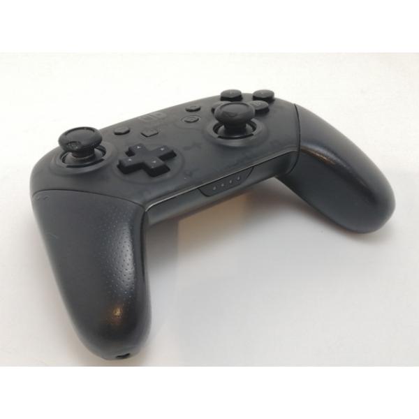 ■分類：ゲーム用周辺機器■ランク：ランクC■メーカー：Nintendo■製造番号：R1FN3AO■備考：状態：両スティック部・ＺＬ/ＺＲボタン・グリップ(L)に削れキズ、Ｒボタン付近にキズ付属品：本体のみ■保証期間：１週間■注意事項：お客様...