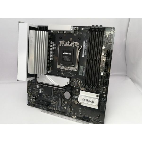 ■分類：マザーボード■ランク：中古■メーカー：ASRock■製造番号：J9FMUA022743■備考：BIOS ver：3.50 付属品：箱、印刷物、Wifiアンテナx2■保証期間：１週間■注意事項：お客様のモニター発色の具合によって、実際...
