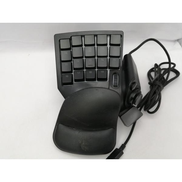 ■分類：ゲーム用周辺機器■ランク：ランクC■メーカー：Razer■製造番号：PM1924F18200323■備考：状態：外装スレ・テカリ、パッド部周辺に軽度加水分解、キートップにテカリ■保証期間：１週間■注意事項：お客様のモニター発色の具合...