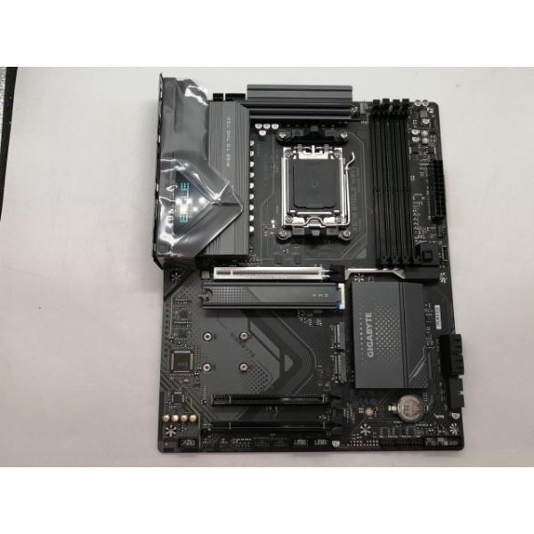 ■分類：マザーボード■ランク：中古■メーカー：GIGABYTE■製造番号：SN250950105078■備考：BIOS ver：F9付属品：箱、印刷物、アンテナ、SATAケーブル×2、Gコネクター、M.2ネジ×2■保証期間：１週間■注意事項...