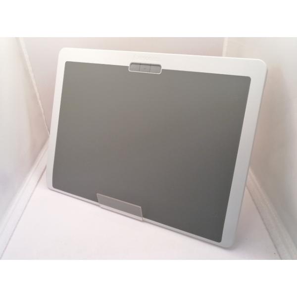 ■分類：パソコン用アクセサリー■ランク：中古■メーカー：Xencelabs■製造番号：XM112WV2001028■備考：状態：本体の背面にキズ、クイッキーズの外装にスレ、ペンの装着芯に摩耗があります。 付属品：箱、クイッキーズ、ボタンペン...