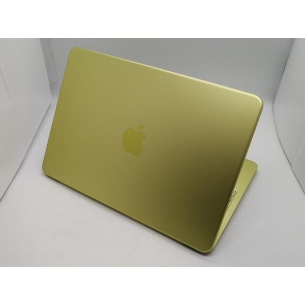 ■分類：Apple ノートパソコン■ランク：ランクA■メーカー：Apple■製造番号：D6J6KNH277■備考：OS：Tahoe バッテリー充放電回数：14回/最大容量：100%（07月時点） 状態：底面足ゴムに黒ずみがあります 付属品：...