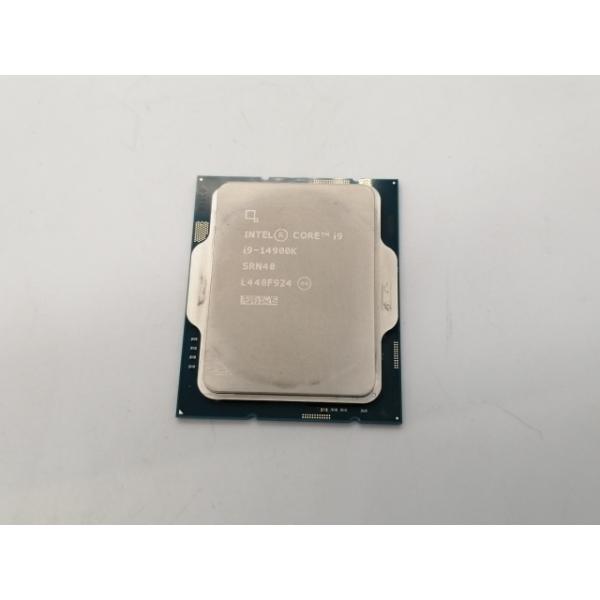 ■分類：CPU■ランク：中古■メーカー：Intel■製造番号：M4063TD203118■備考：付属品：箱・印刷物・エンブレムシール■保証期間：１週間■注意事項：お客様のモニター発色の具合によって、実際の商品と色合いが異なる場合があります。