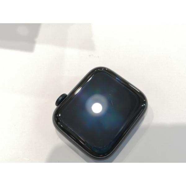 ■分類：ウェアラブル端末■ランク：ランクB■メーカー：Apple■製造番号：JJ2R6CFY0Q■備考：OS：26.2 バッテリー容量：85%（03月時点）状態：画面にスリキズ、背面にスレがございます。付属品：本体のみ■保証期間：１ヶ月■注...