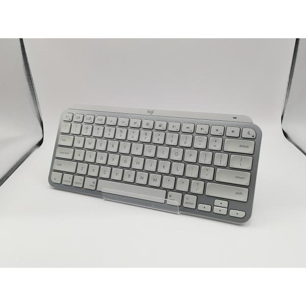 ■分類：パソコン用アクセサリー■ランク：中古■メーカー：Logicool■製造番号：2222CE335C19■備考：状態：キーや底面、ゴム足にスレ・外装に軽度の変色付属品：箱・印刷物・USBケーブル■保証期間：１週間■注意事項：お客様のモニ...