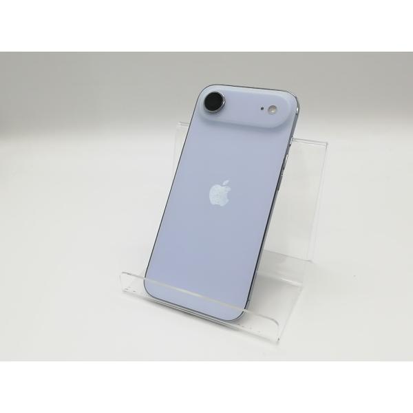 ■分類：iPhone■ランク：ランクA■メーカー：Apple■製造番号：356770691684722■備考：OS：26.4.1 状態：側面ボタン周り、充電端子口にキズあり バッテリー容量：100%（04月時点） バッテリー充放電回数：17...