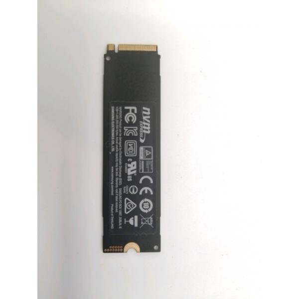 ■分類：SSD■ランク：中古■メーカー：SAMSUNG■製造番号：S4EVNMFN608828B■備考：付属品：本体のみ■保証期間：１週間■注意事項：お客様のモニター発色の具合によって、実際の商品と色合いが異なる場合があります。