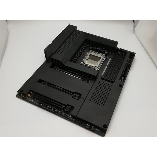 ■分類：マザーボード■ランク：中古■メーカー：NZXT■製造番号：FBFMUA040862■備考：BIOS ver：N7 B650E 3.25 付属品：箱、印刷物、無線アンテナ×2、M.2ネジ×2、SATAケーブル×2■保証期間：１週間■注...