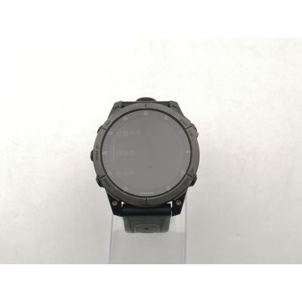 ■分類：ウェアラブル端末■ランク：ランクC■メーカー：Garmin■製造番号：74P003425■備考：状態：電源ボタンクリック感違和感/液晶キズ/スレ、外装キズ/スレ/汚れ、バンドキズ/ハゲ/スレ/汚れ 付属品：箱、充電ケーブル(固定緩い...