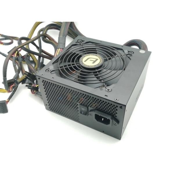 ■分類：パソコン用アクセサリー■ランク：中古■メーカー：Antec■製造番号：NE550CASN203200264■備考：状態：シリアルシール摩耗 付属品：箱(内部緩衝材欠品)、印刷物、電源ケーブル■保証期間：１週間■注意事項：お客様のモニ...