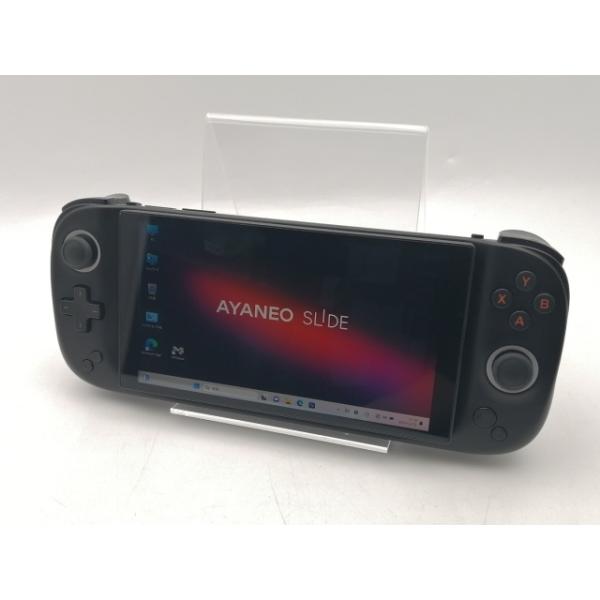 ■分類：Windowsタブレット■ランク：ランクA■メーカー：AYANEO■製造番号：S01002410BH0B1012082■備考：カラー：ブライトブラック 状態：背面軽度スレ、左右スティック軽度スレ、キーボード周辺スレ、トリガーボタンス...
