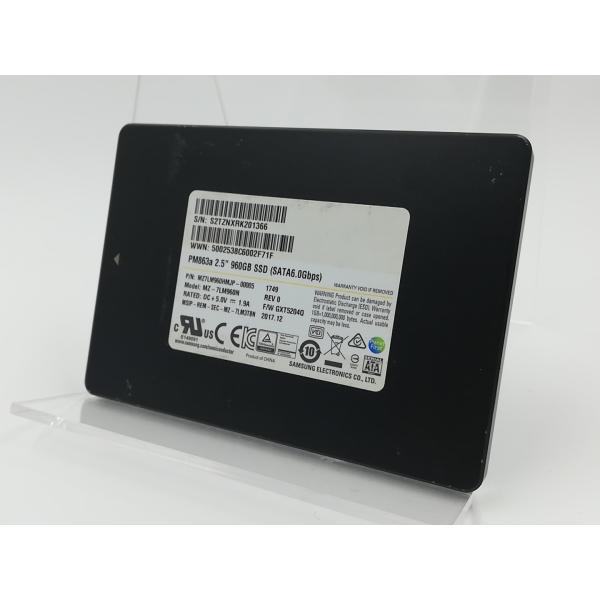 ■分類：SSD■ランク：中古■メーカー：各社2.5SSD■製造番号：S2TZNXRK201366■備考：メーカー：SAMSUNG型番：MZ-7LM960N付属品：本体のみ■保証期間：１週間■注意事項：お客様のモニター発色の具合によって、実際...