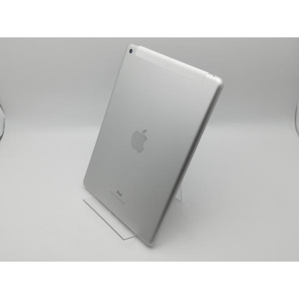 ■分類：iPad■ランク：ランクC■メーカー：Apple■製造番号：355806086181253■備考：利用制限：○ OS：16.7.11 状態：画面周囲に色ムラ/フレーム各所にスレや小キズ/背面各所にスレ 付属品：全付(箱、印刷物、SI...