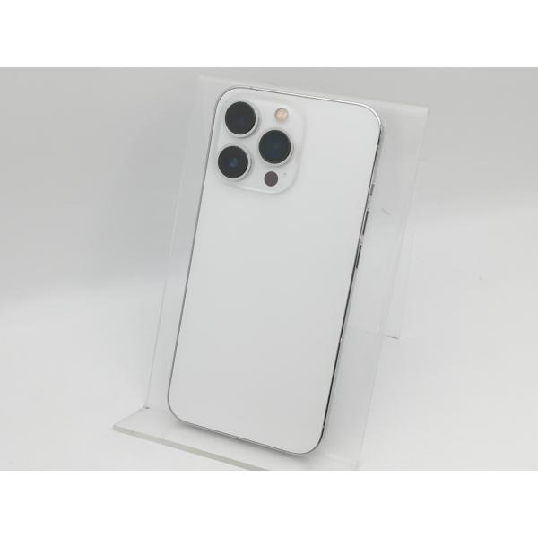 ■分類：iPhone■ランク：ランクC■メーカー：Apple■製造番号：356144896804693■備考：利用制限：○OS：26.2状態：背面カメラ(x3）に写り込み多数/フレーム右上下に打痕、各所にスレ/背面各所にケース痕バッテリー容...