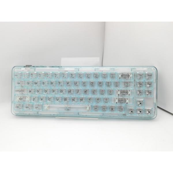 ■分類：パソコン用アクセサリー■ランク：中古■メーカー：YUNZII■製造番号：-■備考：状態：外装各所にスレ、内部にチリ混入、USBレシーバーに錆 付属品：USBレシーバー、USB-Cケーブル■保証期間：１週間■注意事項：お客様のモニター...