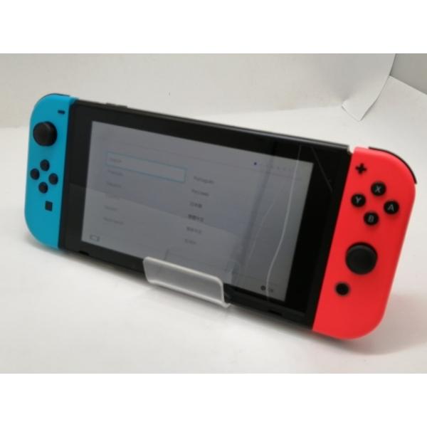 ■分類：据置ゲーム機■ランク：ランクC■メーカー：Nintendo■製造番号：XAJ40074892996■備考：状態：本体背面にキズ・摩耗による光沢、Joyコン左右ボタン・スティック使用感・接続部キズ、アクセサリ類にキズスレ 付属品：箱、...