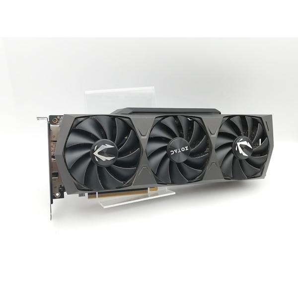 ■分類：ビデオボード■ランク：中古■メーカー：ZOTAC■製造番号：N215200019815■備考：状態：ヒートシンク白サビ、箱・本体シリアル不一致 付属品：箱、印刷物、デュアル6ピンto8ピン電源ケーブル×2■保証期間：１週間■注意事項...