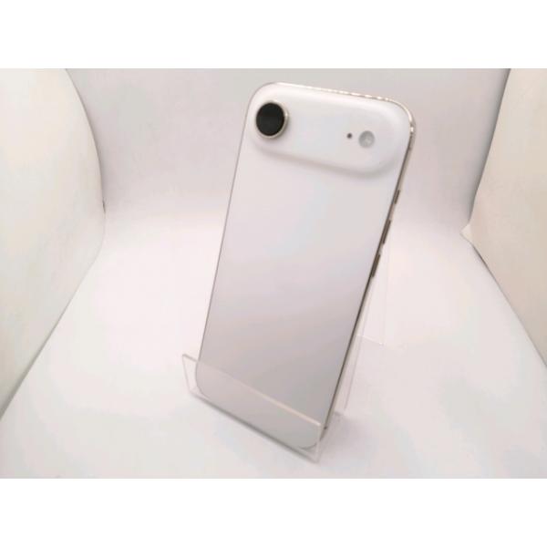 ■分類：iPhone■ランク：ランクB■メーカー：Apple■製造番号：356770693350330■備考：利用制限：○ OS：26.5.1 状態：画面にキズ、フレームにキズがございます。 バッテリー容量：99%（07月時点） バッテリー...